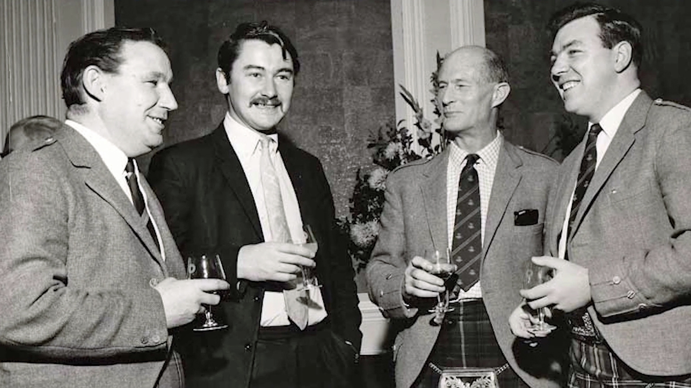 094 : Dougie Pincock – Pipers Persuasion