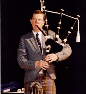 094 : Dougie Pincock – Pipers Persuasion